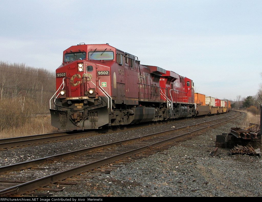 CP 9502 at Spicer Siding